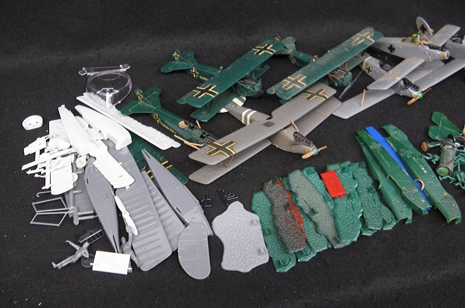 HUGE SALVAGE LOT OF 1/48 AURORA AIRCRAFT AND WARPLANE MODELS BUILT UPS ...
