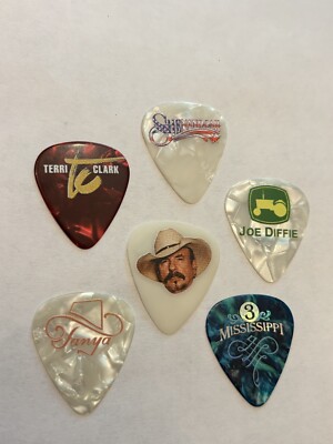 Authentic Guitar Picks. Well Known Artist | eBay
