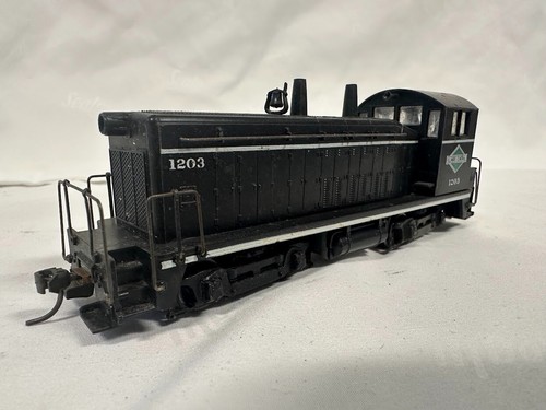Athearn Illinois Central SW 1500 Cow Diesel Powered Loco # 1203 HO | eBay