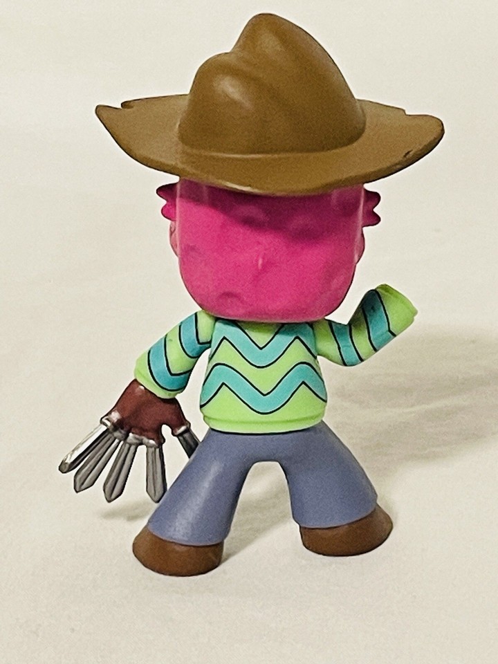 Funko Mystery Minis Rick & Morty Scary Terry Figure Pink Vinyl Claws ...