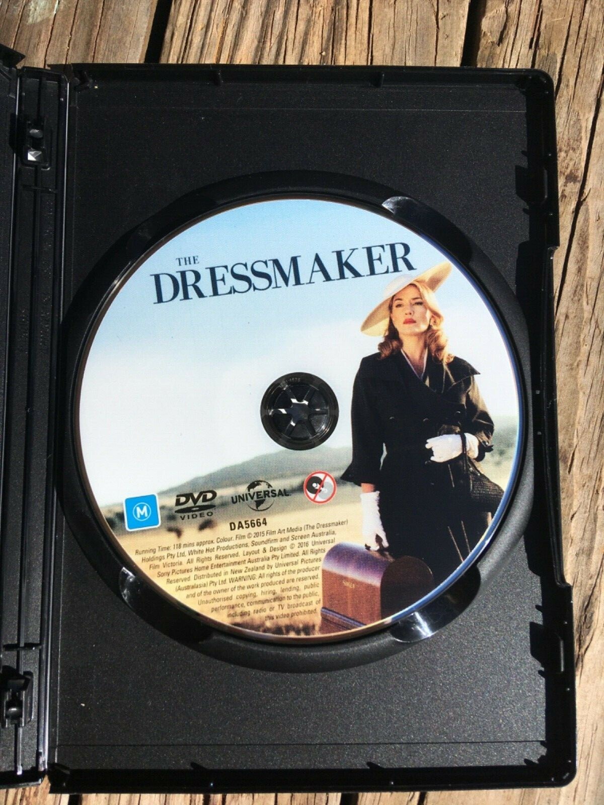 DVD THE DRESSMAKER KATE WINSLET JUDY DAVIS HEMSWORTH HUGO WEAVING 2015 ...
