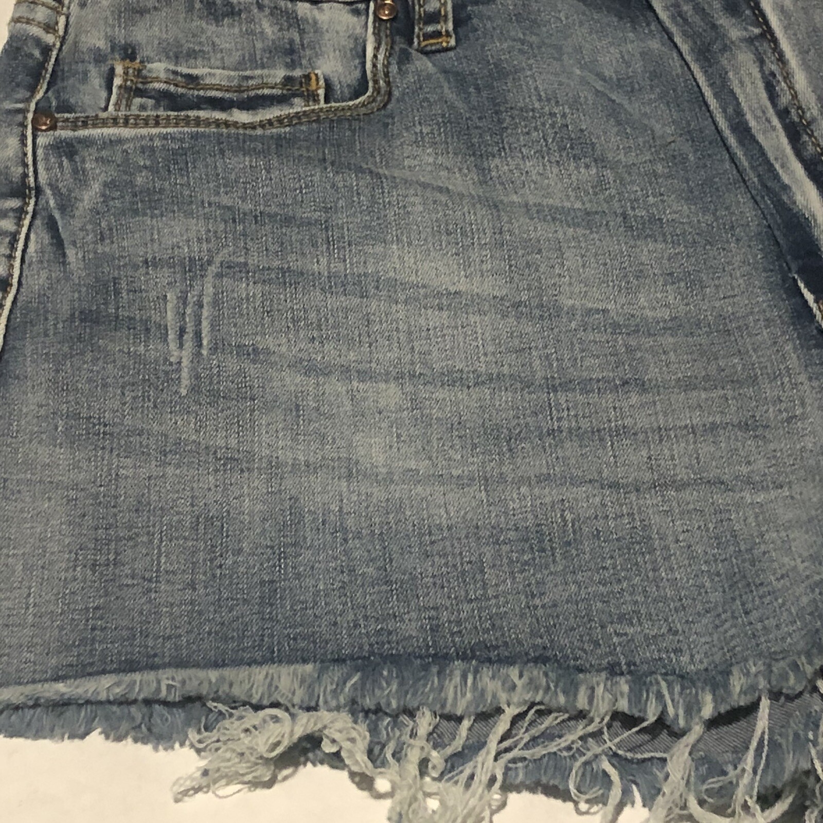 SL8 Women’s Short Shorts Light Denim Wash Distressed Frayed Edges Size ...