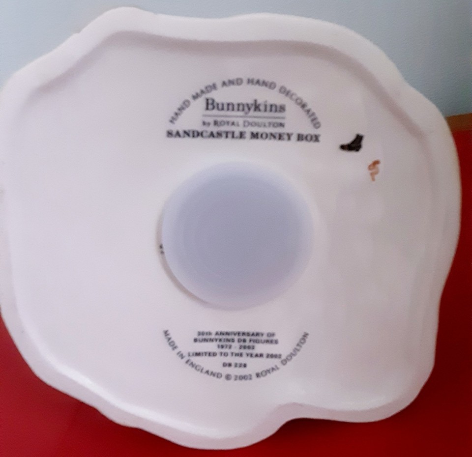 ROYAL DOULTON BUNNYKINS DB228 "SANDCASTLE" 30th anniversary of ...