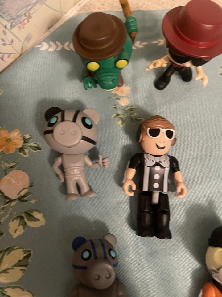 Piggy Minitoon Roblox Lot of 8 PVC Plastic Figures 2.5"-4" Great ...