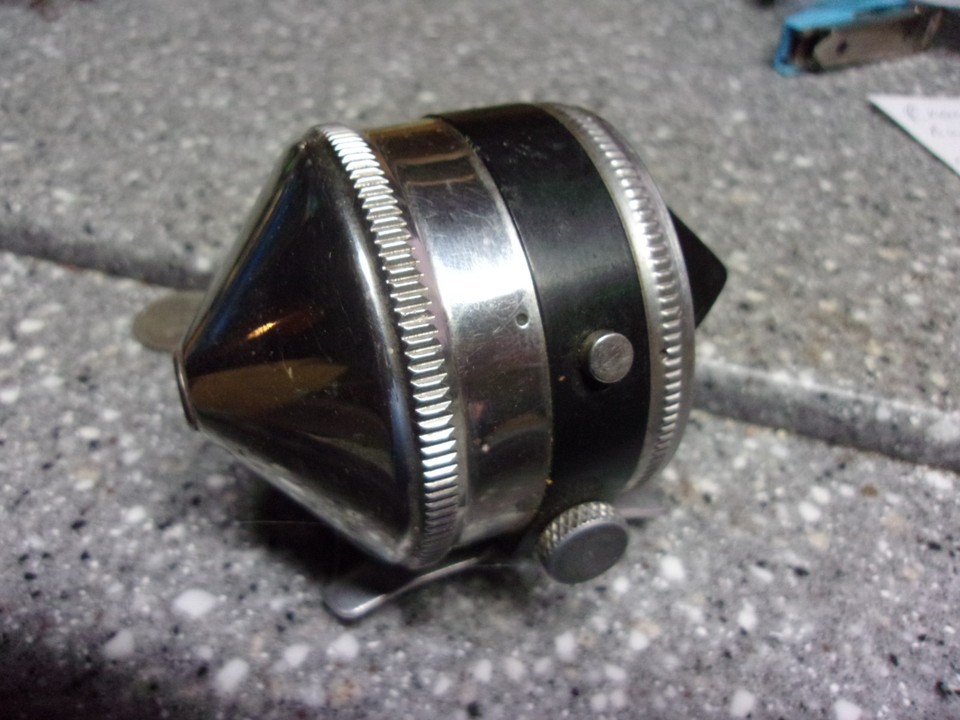 B592 zebco fishing reel push button | eBay