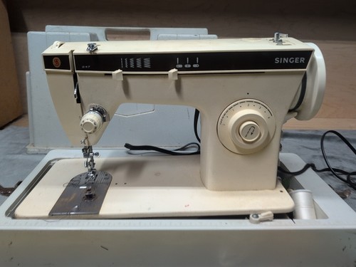 Vintage Singer 247 Sewing Machine With Case & Extras | eBay