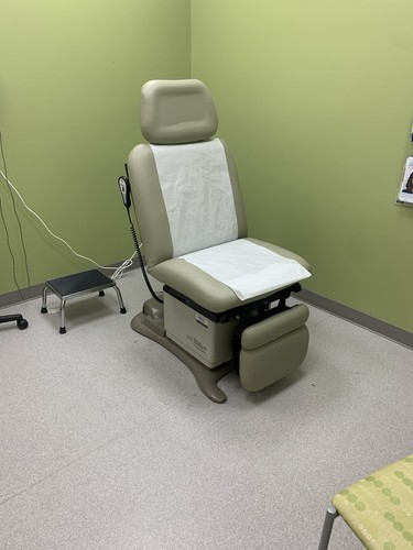 Midmark 230 High-Low Power Procedure Table Fully Refurbished w/ Black ...