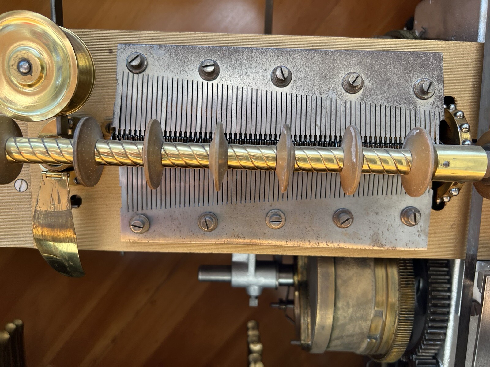 Regina, 20 3/4” Disc Changing Music Box, 12, Discs Included | eBay