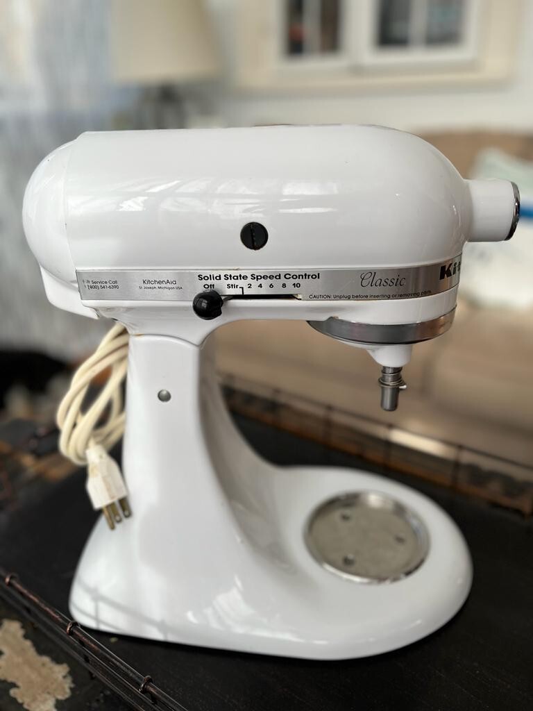 KITCHEN AID MIXER CLASSIC WHITE 250 WATT K45SS - 10 SPEED MIXER