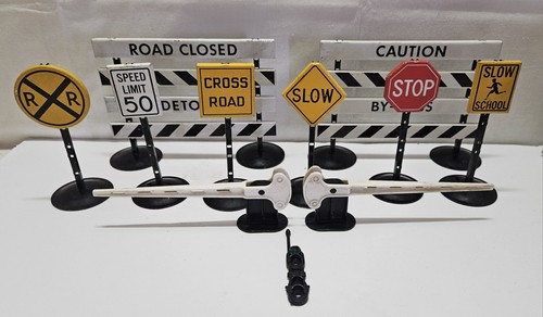 Vintage AMERICAN FLYER Metal Roadside Signs Stop RXR Slow School ...