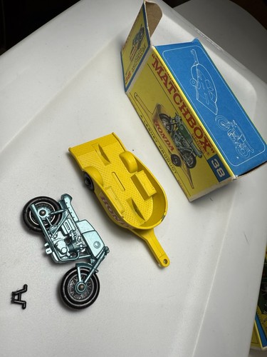 MATCHBOX LESNEY No.38 HONDA MOTORCYCLE & TRAILER IN ORIGINAL BOX new ...
