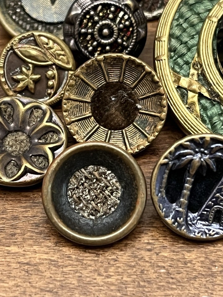 Antique Vintage Lot of 15 FABRIC IN METAL/PERFUME Buttons (Z7) | eBay