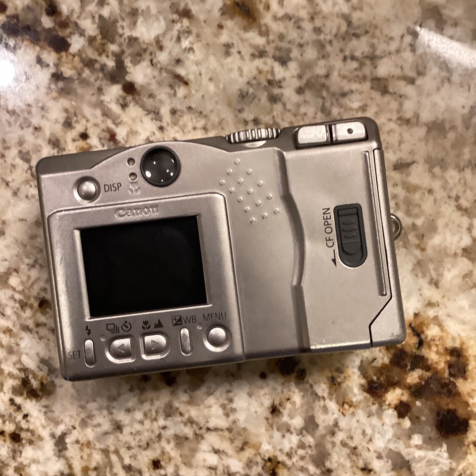 Canon Digital Ixus 300 AIAF 2.1 MP Silver Digital Camera. TESTED ...