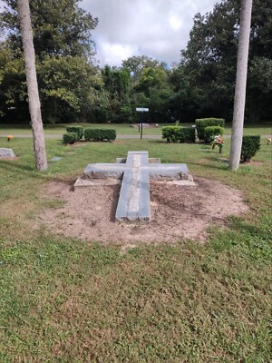 2 Side-by-Side Burial Plots w/ Lawn Crypts Arlington Park Cemetery ...