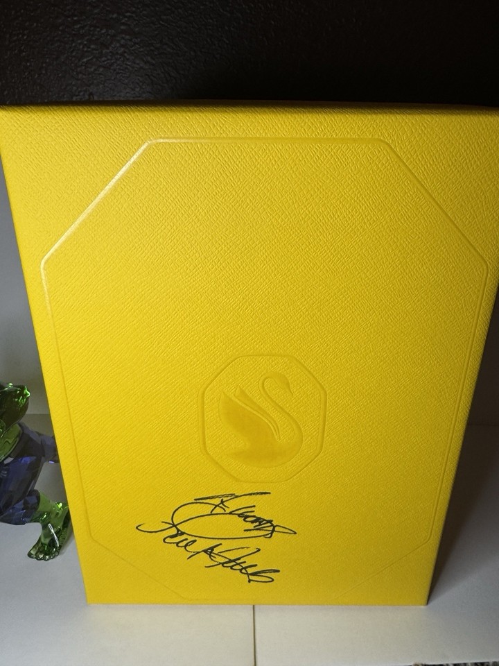 Lou Ferrigno Signed Swarovski Crystal HULK Marvel Figurine Brand New ...