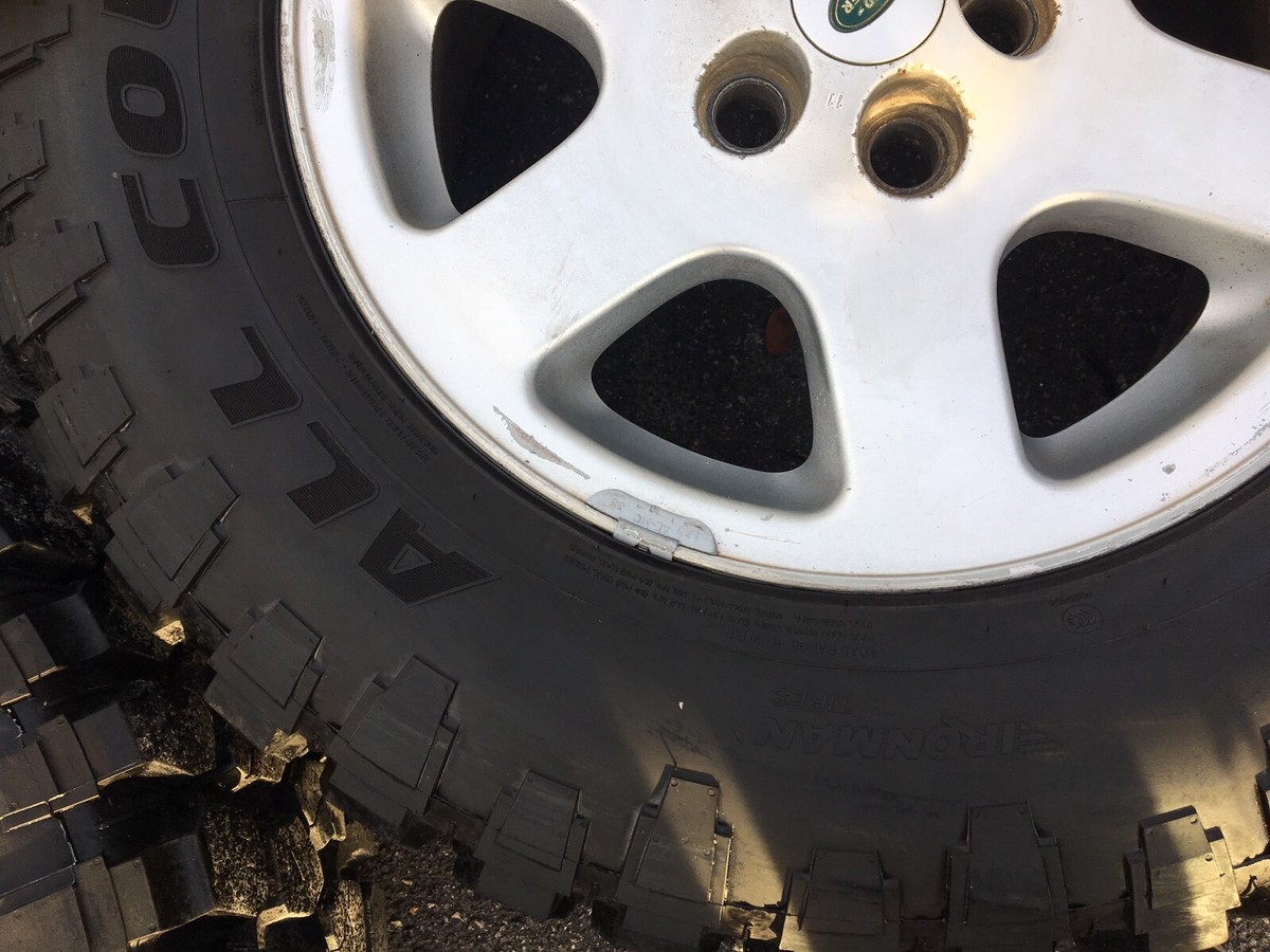 Land Rover Discovery Off Road Tires