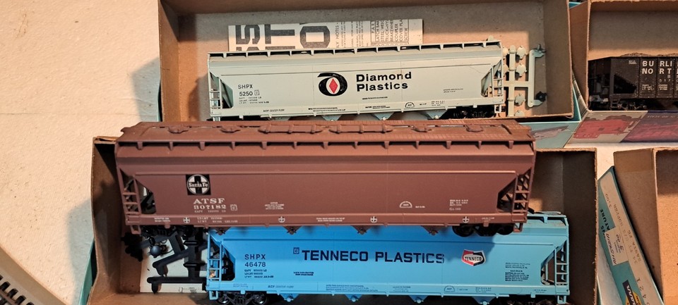 Lot Of 30 HO Scale Hoppers | eBay