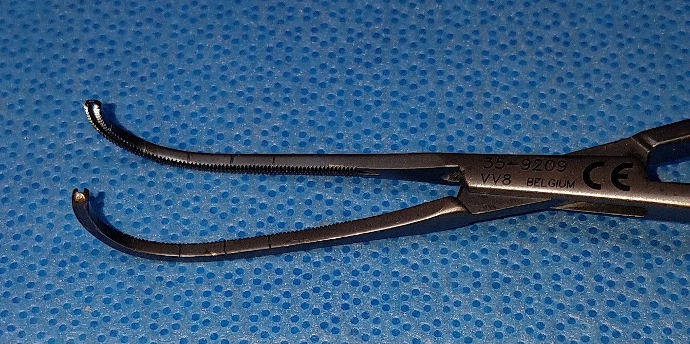 Pilling Weck 35-9209 Castaneda Forceps, Curved, Titanium, 6" | eBay