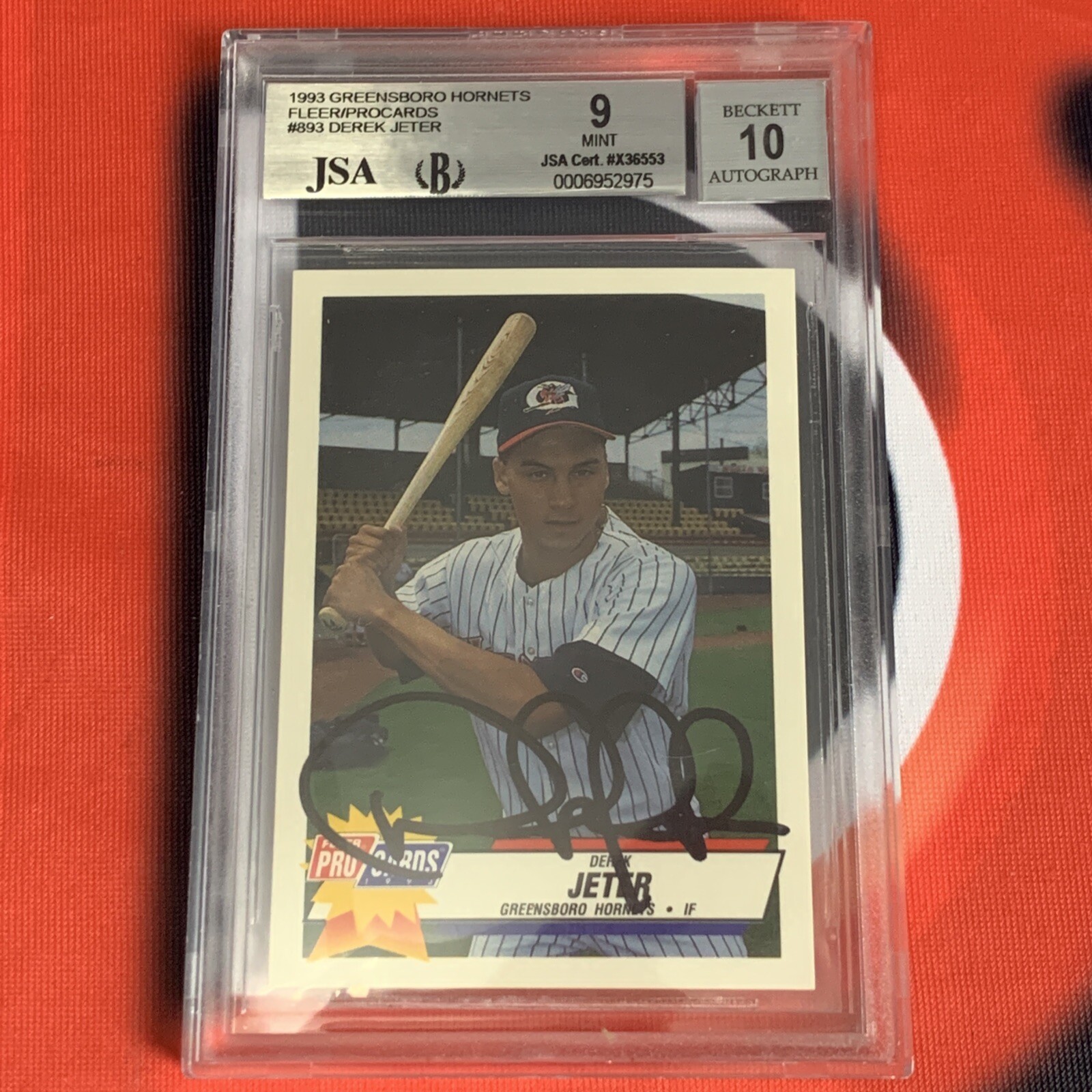 Derek Jeter | Autographed Baseball Memorabilia & MLB Merchandise