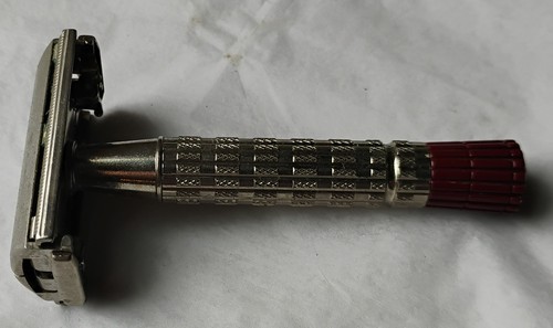 Vintage Gillette Safety Razor, Dial Adjusted Fatboy Red Tipped Handle ...