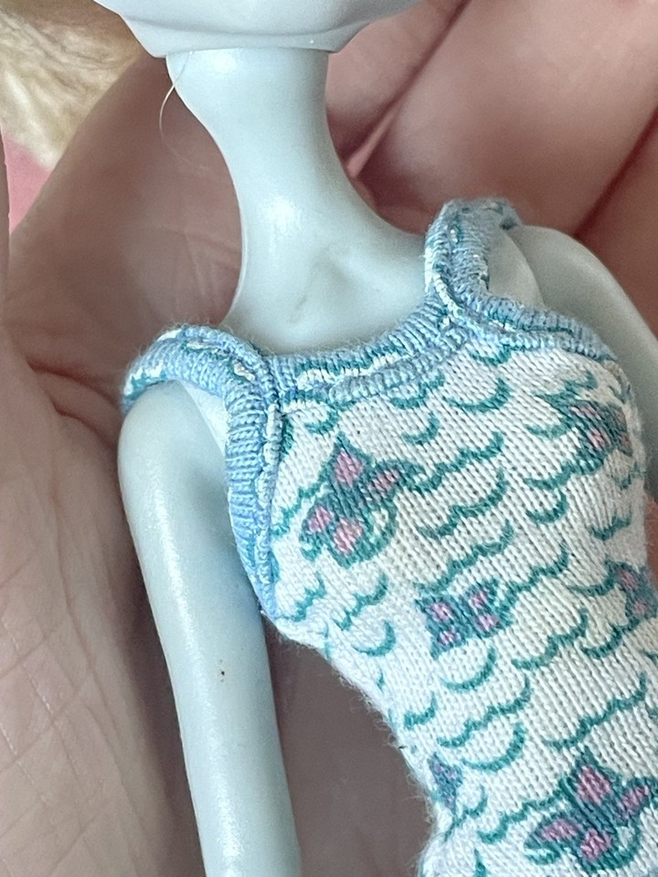 Monster High Doll Lagoona Blue Dead Tired in original outfit No shoes ...