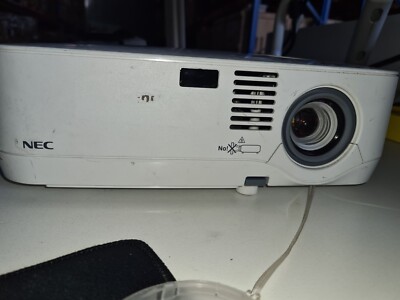 NEC Projector VT49 Portable -Power ons-unable to test | eBay Australia