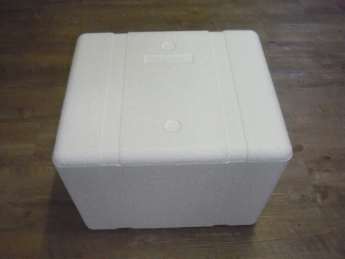 1x Styroporbox - 36,5 x 32,0 x 26,5 cm - ~ 13 Liter - 1x gebraucht ...