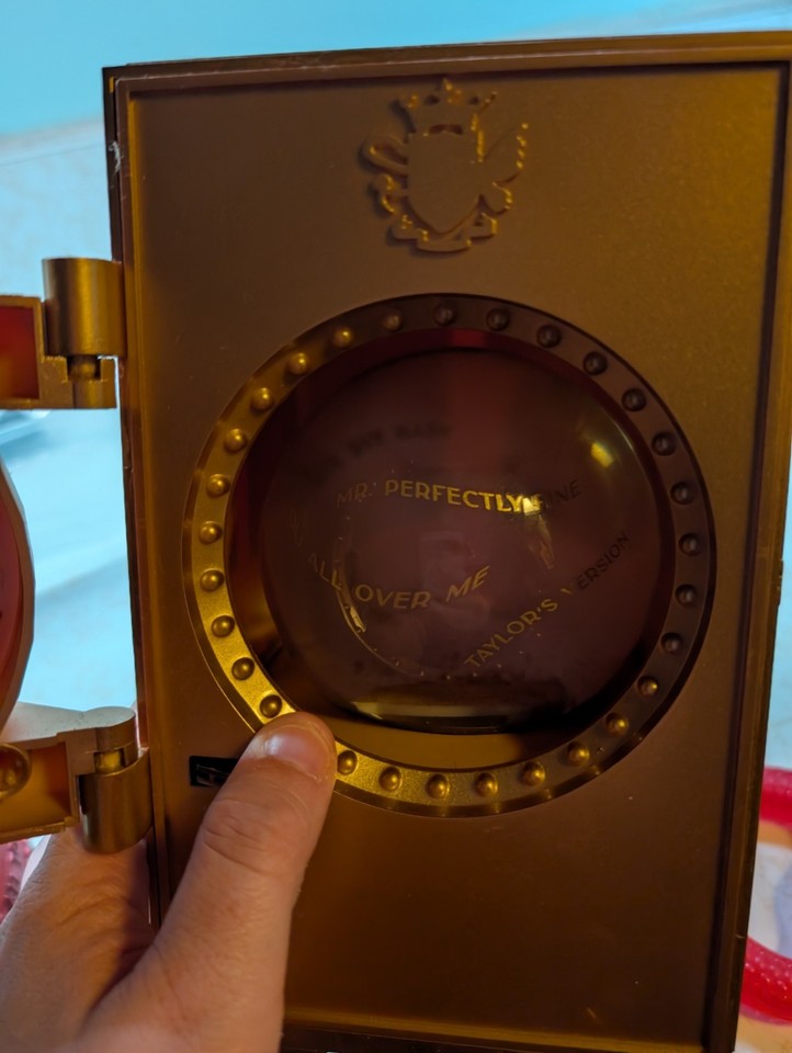 *Taylor Swift* Fearless Taylor’s Version Snow Globe | eBay