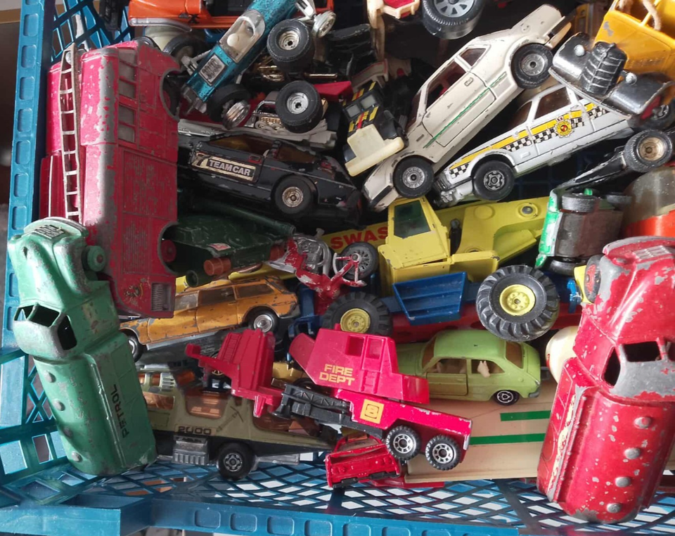 ORIGINAL VINTAGE DIECAST TOY JOB LOT DINKY CORGI MATCHBOX etc CARS ...