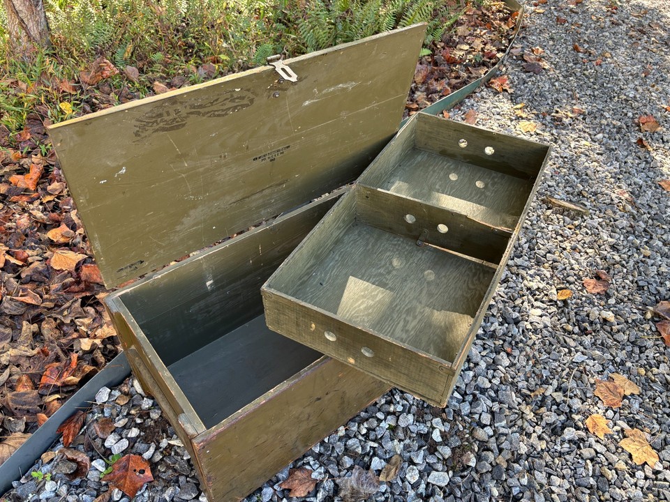 ORIGINAL WWII US ARMY WOODEN FOOT LOCKER with TRAY - NAMED - DATED 1943 ...