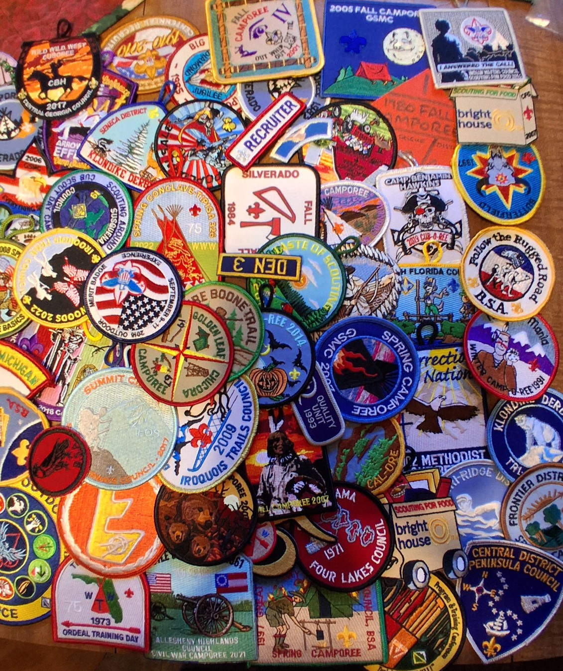 BSA Another NEW Mixed Lot of 100 different Scouting patches, 3 bags in ...