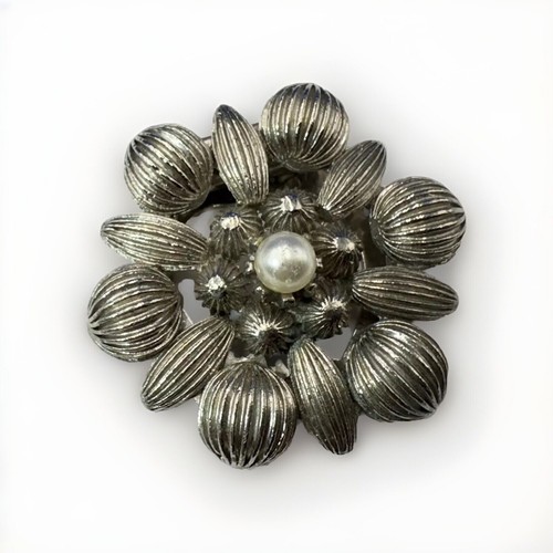 Scarf Clip Faux Pearl Vintage Silver Tone Metal Flower Lovely Piece ...