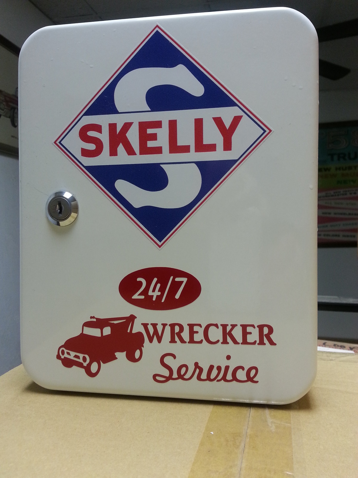 SKELLY GASOLINE BRAND GAS OIL SERVICE STATION KEY BOX NEW | eBay