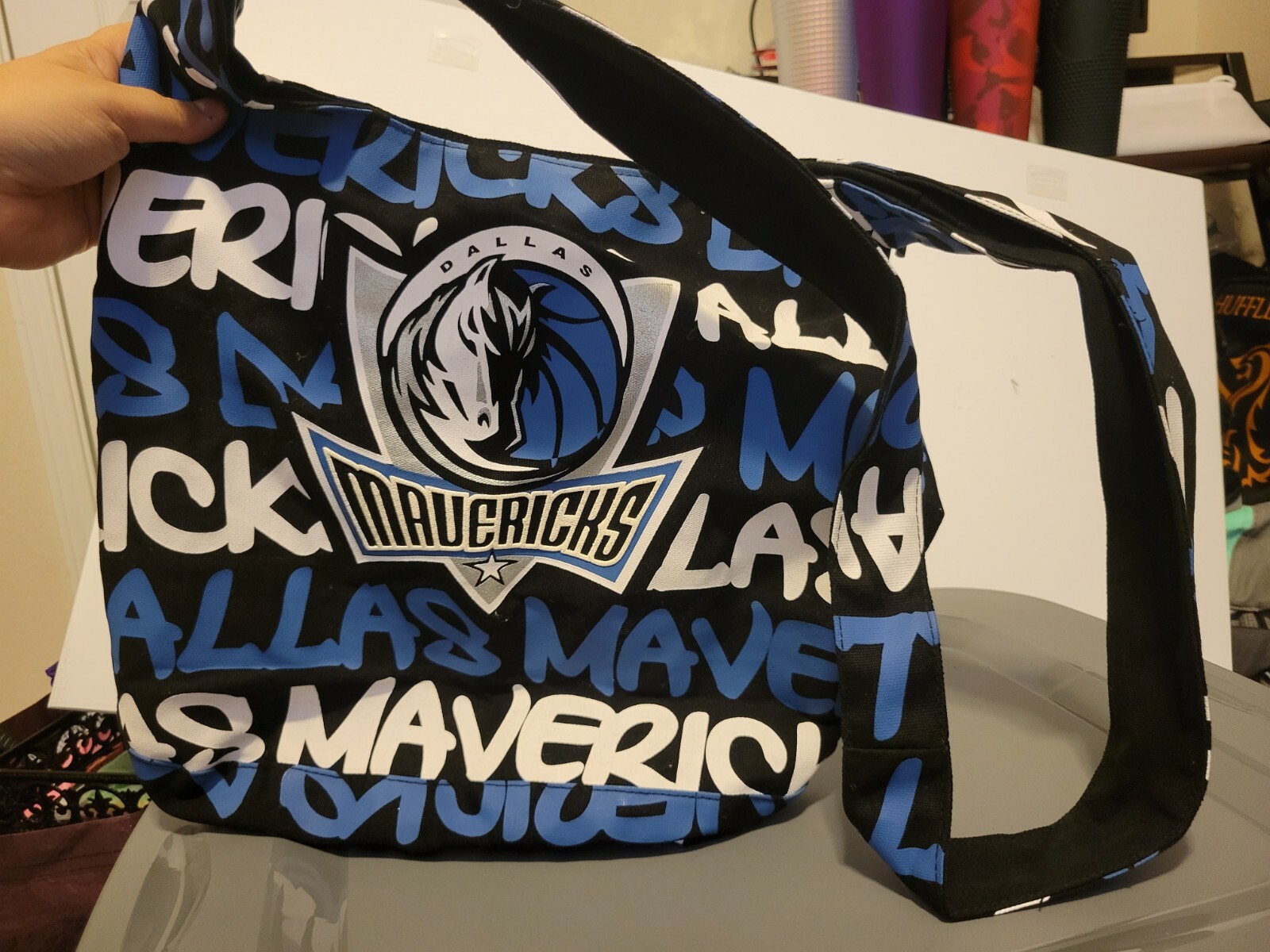 Robin Ruth Dallas Mavericks Graffiti Round Bag White … - Gem