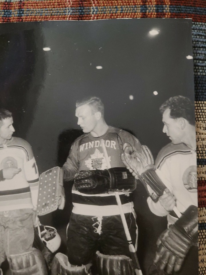 1963 WAYNE RUTLEDGE WINDSOR SPITFIRES HOCKEY GOALIE PHOTO TEAM CANADA ...