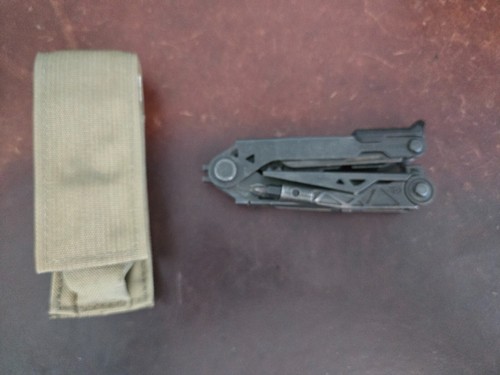 Gerber Center-Drive Black Multi-Tool , Molle Snap Sheath 30-001425N ...