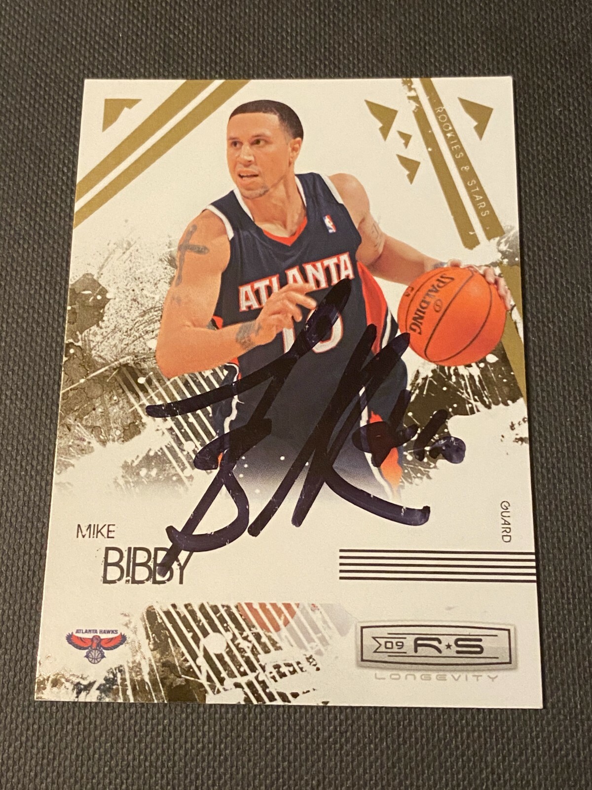 Mike Bibby Signed 2009-10 Panini R & S Longevity Card Auto Hawks ...