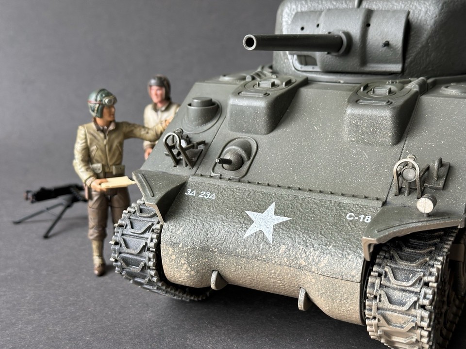 Bravo Team 1:18 WWII M4A3 Sherman Tank + 3x Ultimate Soldier Crew ...