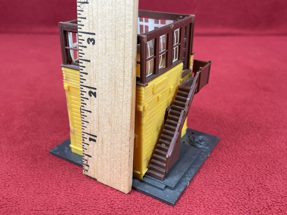 Lionel-Gilbert-Ho-Revell & Atlas Train Set Lot Engine- Towers-Building ...