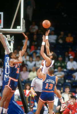 Jeff Malone Washington Bullets shoots over Bill Cartwright Basketball ...