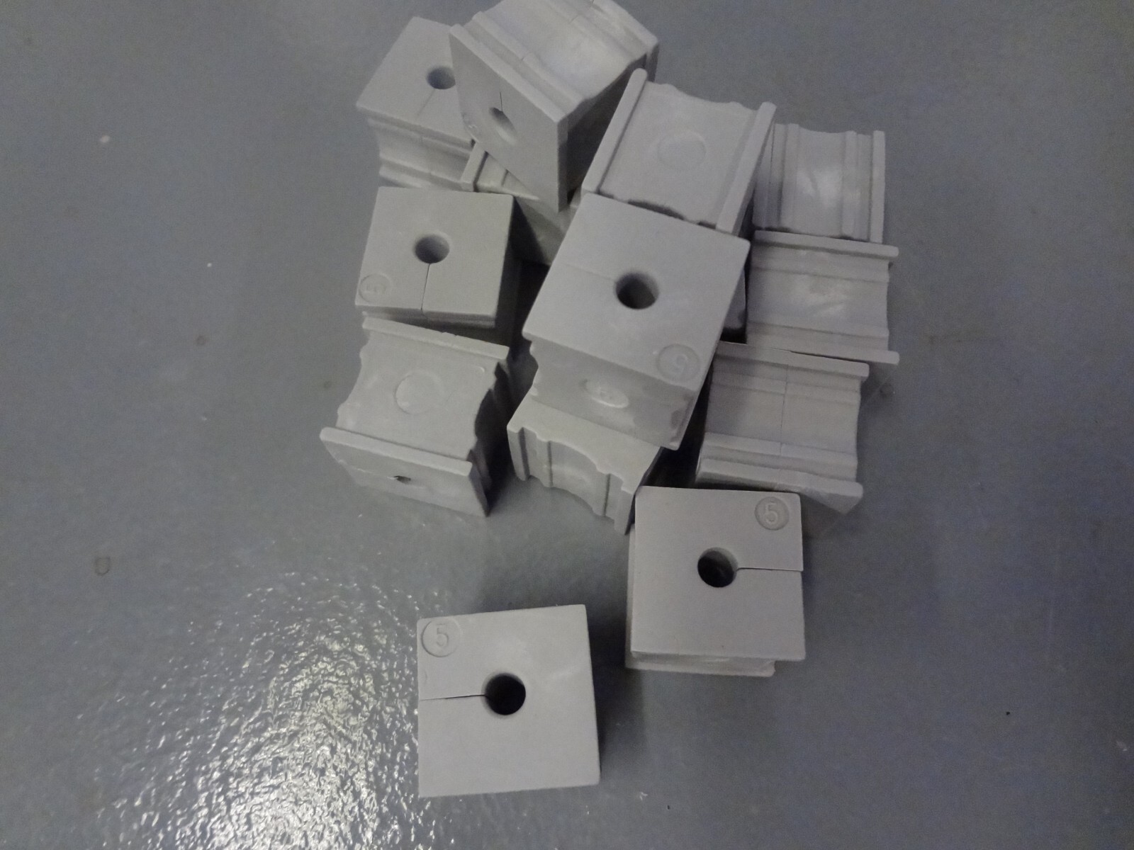 Icotek 41205 - KT Cable Grommet Size 5 - Lot of 40 | eBay