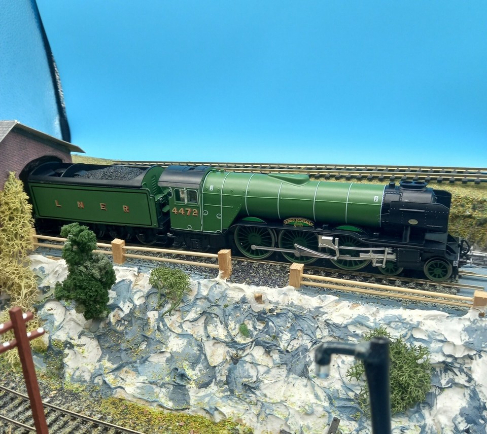 OO Gauge 1:76 Scale LNER Flying Scotsman Steam Locomotive Train Model ...