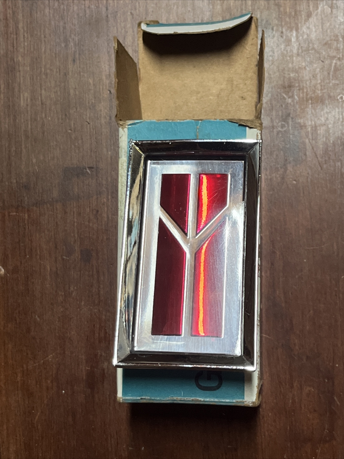 1986-89 NOS Oldsmobile Delta 88 98 Header Emblem NICE! GM 25530587 | eBay