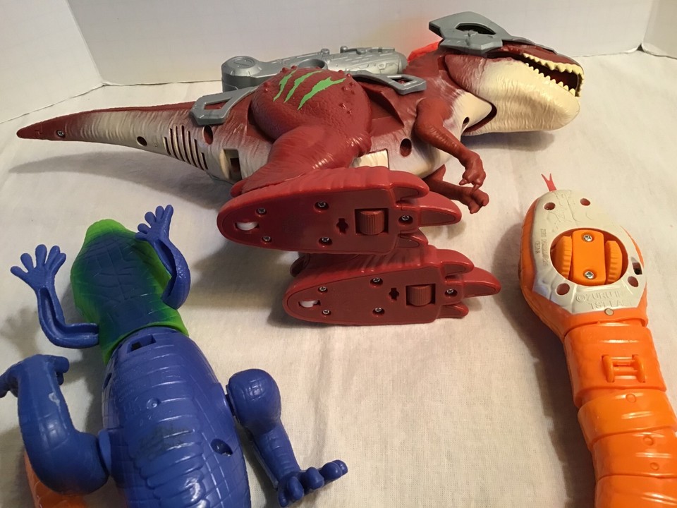 Lot of 3 ZURU Robo Alive (Din-o-Wars T-Rex) (Slithering Snake) (Lurking ...