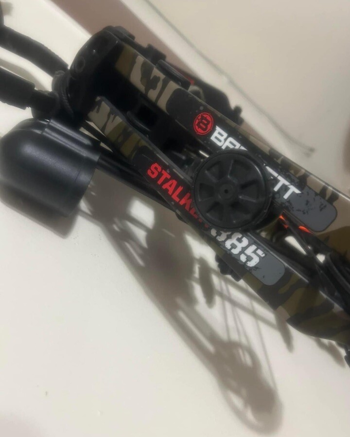 NEW Barnett Stalker XP 385 Crossbow Package 385 FPS Mossy Oak ...
