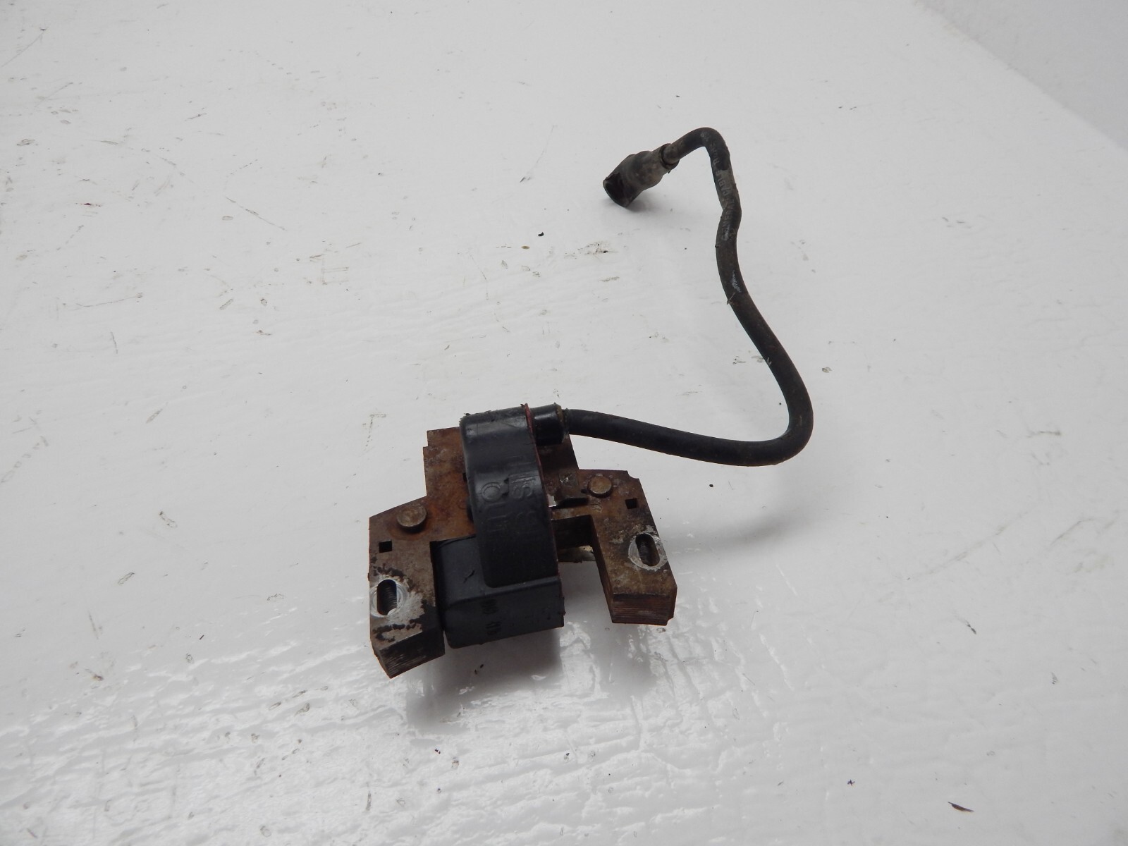 John Deere LA145 Briggs and Stratton Ignition Coil LG691060 | eBay