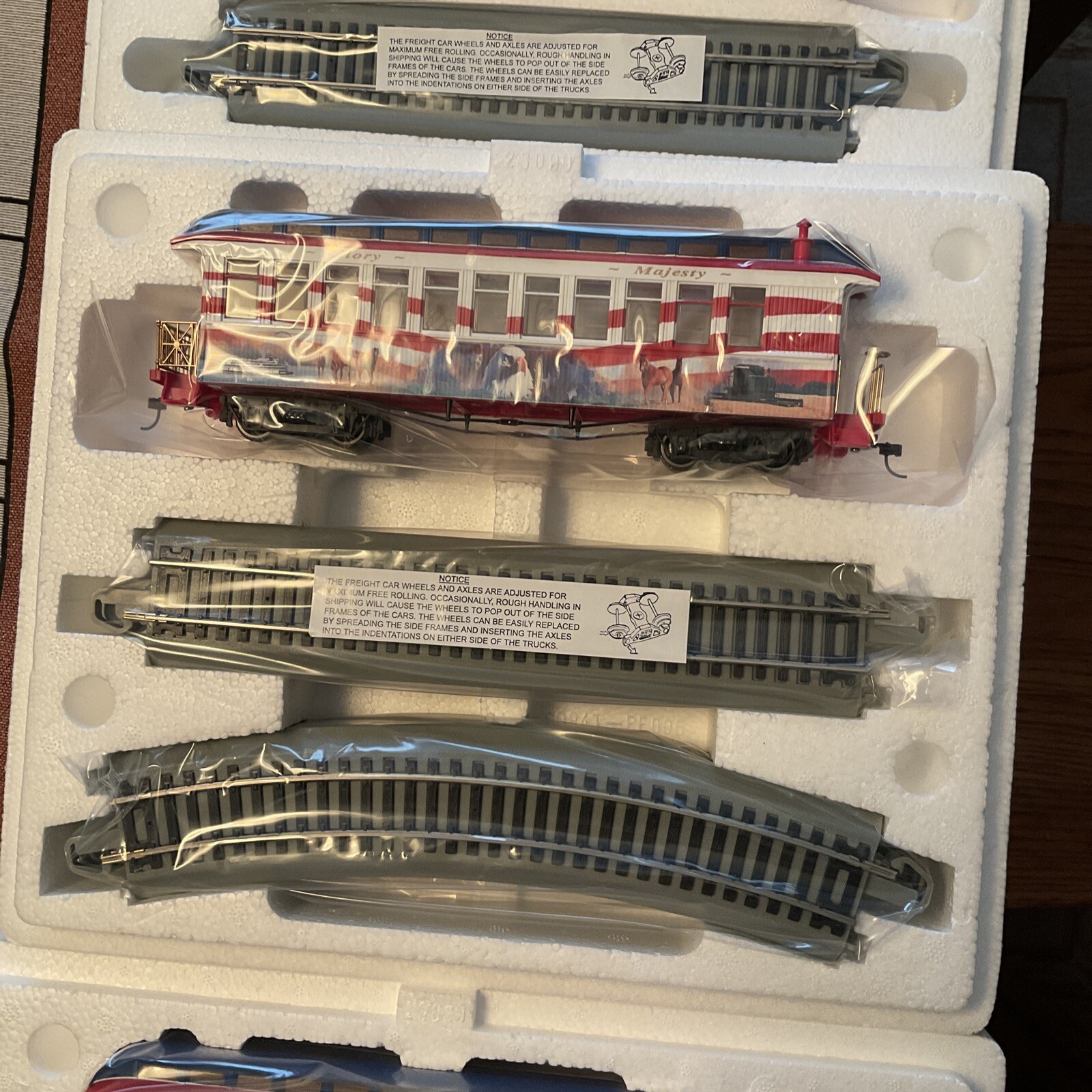 LOT 4 Hawthorne Village Spirit America Train Set Coach Cars + Tracks ...