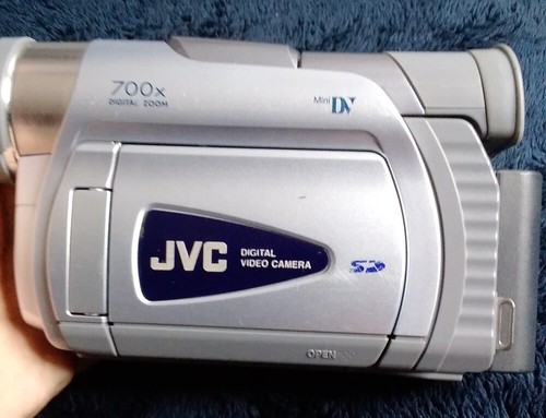 JVC GR-D70U 700x Digital Zoom MiniDV Digital Video Camera Camcorder ...