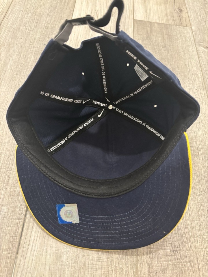 Nike Michigan Wolverines Hat Cap Adjustable Mens Navy Blue Maize Brim ...