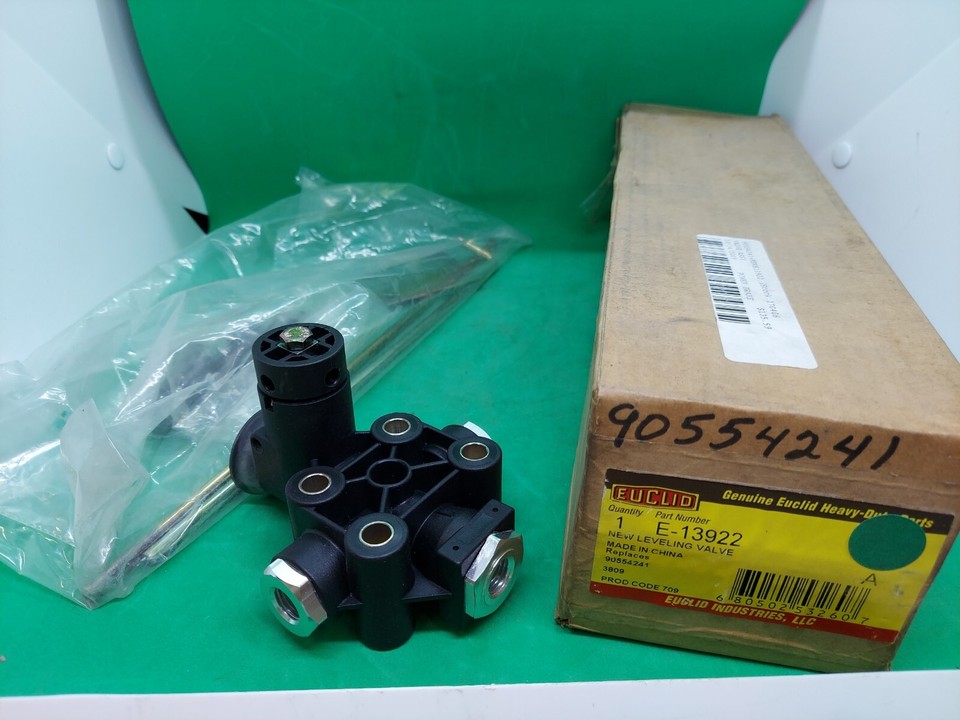 HEIGHT CONTROL VALVE 90554241 KN27000 Freightliner,Pete,Kenworth E ...